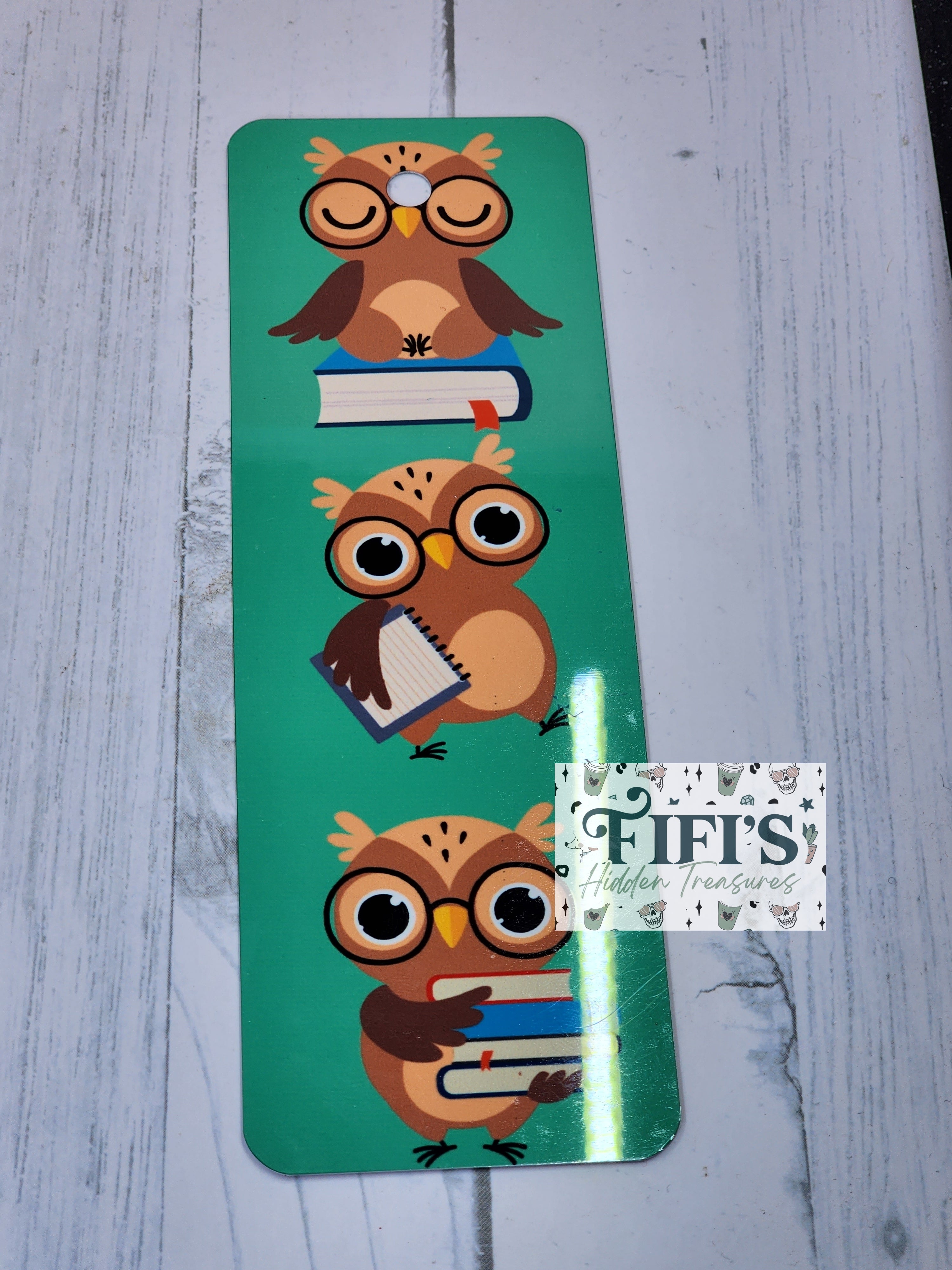 Book Owl – Fifis Hidden Treasures Shop